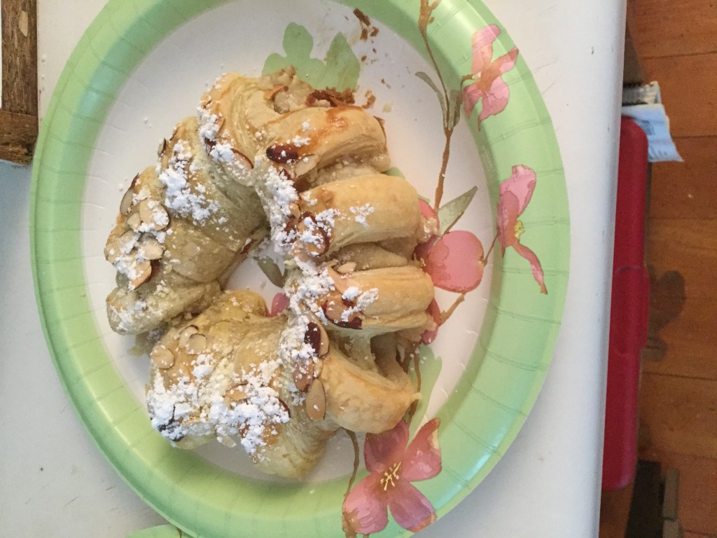 Sweet Almond Ring – Mama Maria’s Kitchen